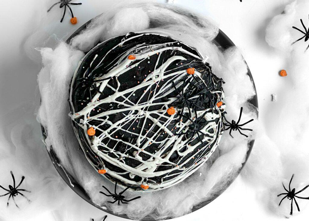 How to make spooky spider web chocolate cake - BeanScene