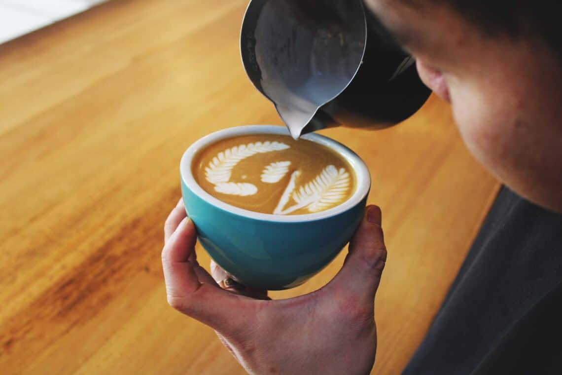 Chameleon latte art by Victor Vu - BeanScene